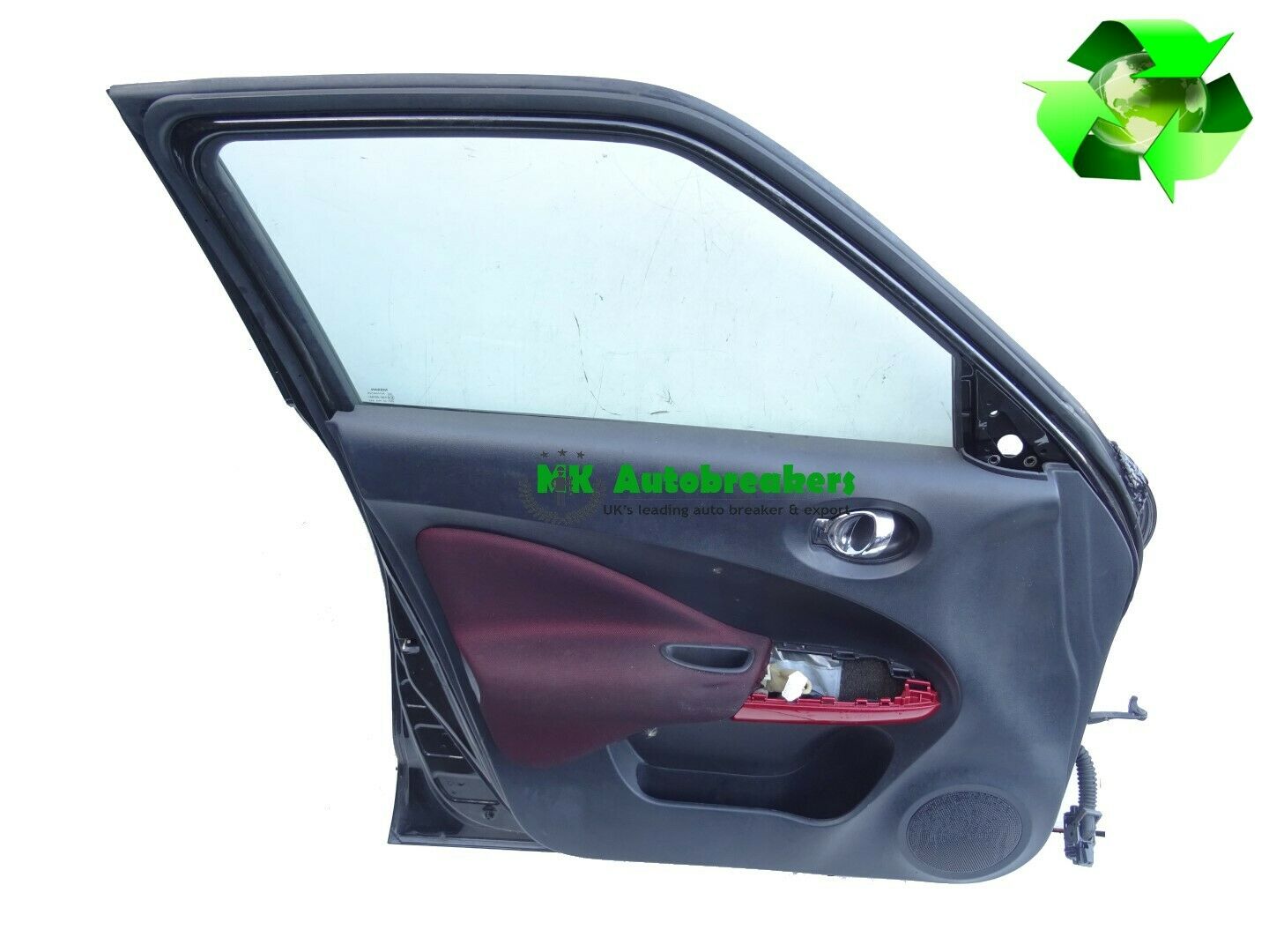 Nissan Juke Complete Front Door Left Side | MK Autobreakers Ltd.
